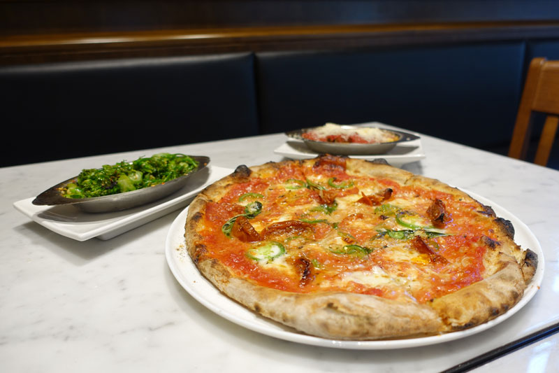800 Degrees Neapolitan Pizzeria: The Hottest Pizza in Vegas ...